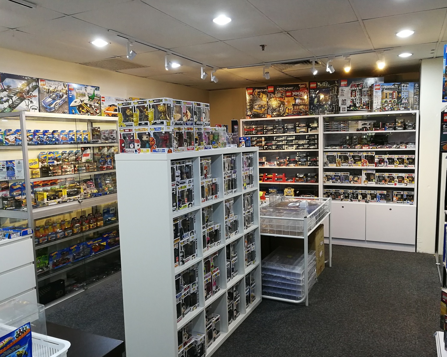 About Us – Legendary Toys